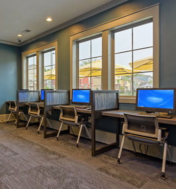 Off Campus Housing near UNT | The Retreat at Denton